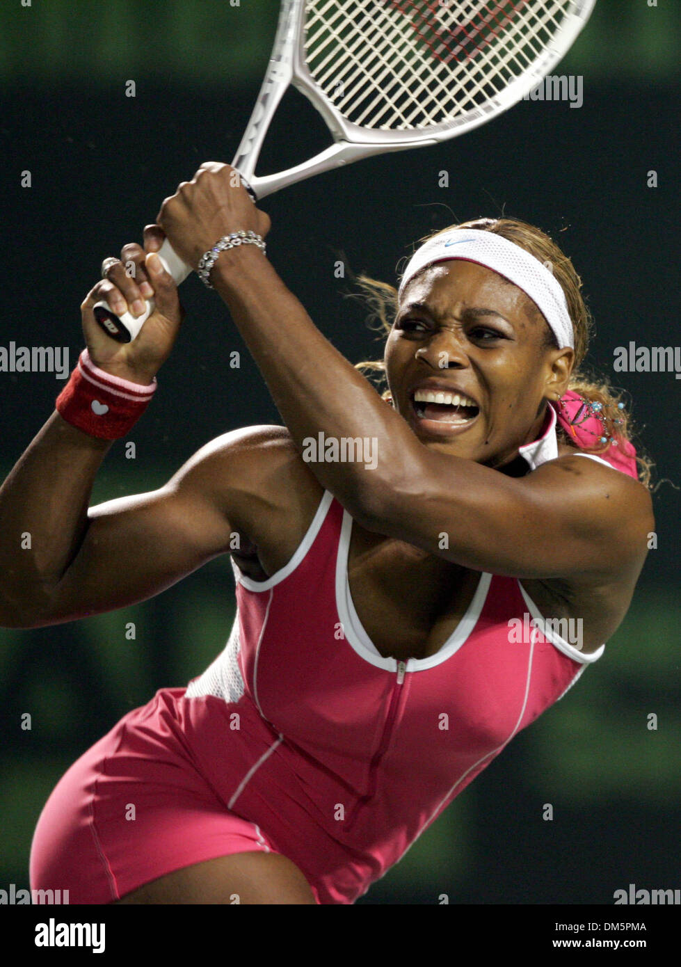 Serena williams smashed racket hi-res stock photography and images - Alamy