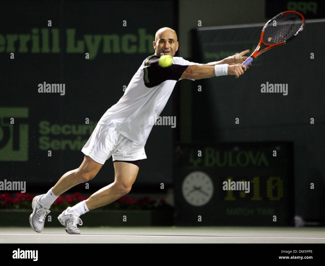 Andre agassi backhand hi-res stock photography and images - Alamy