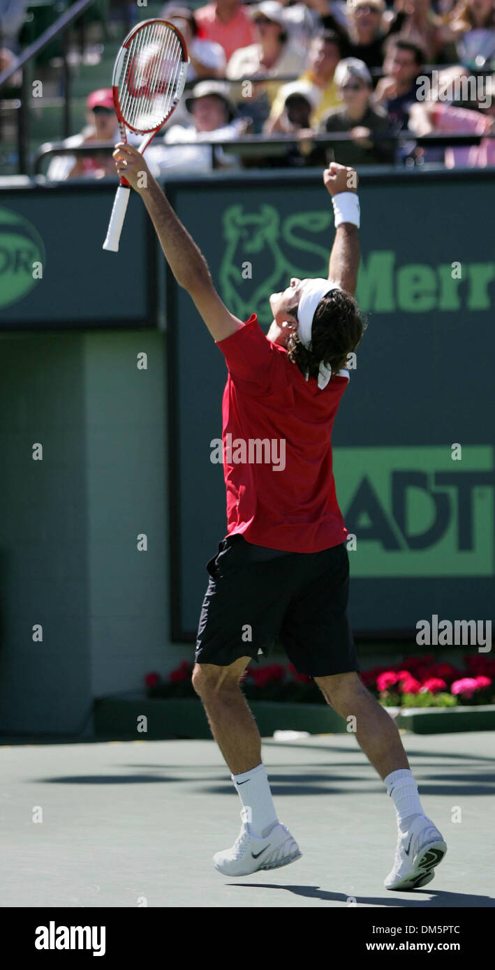 Apr 03, 2005; Key Biscayne, FL, USA; Federer wins 2-6, 6-7, 7-6, 6-3, 6 ...