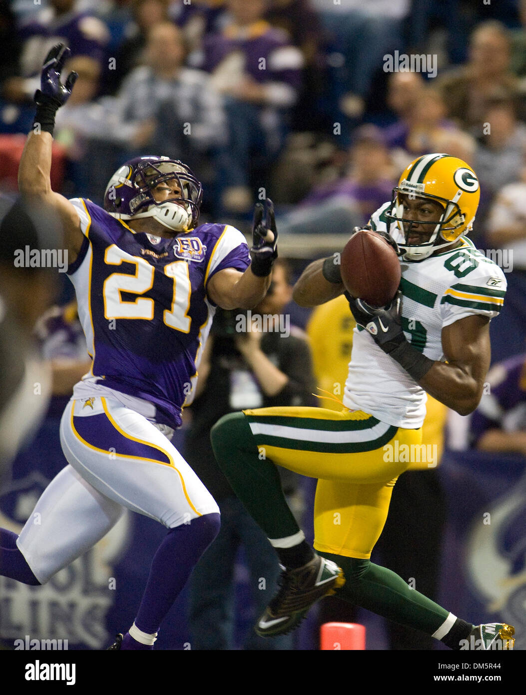 Asher allen football hi-res stock photography and images - Alamy