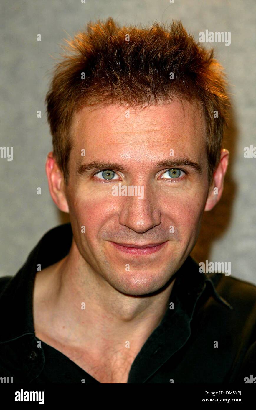 Spider 2002 ralph fiennes hi-res stock photography and images - Alamy