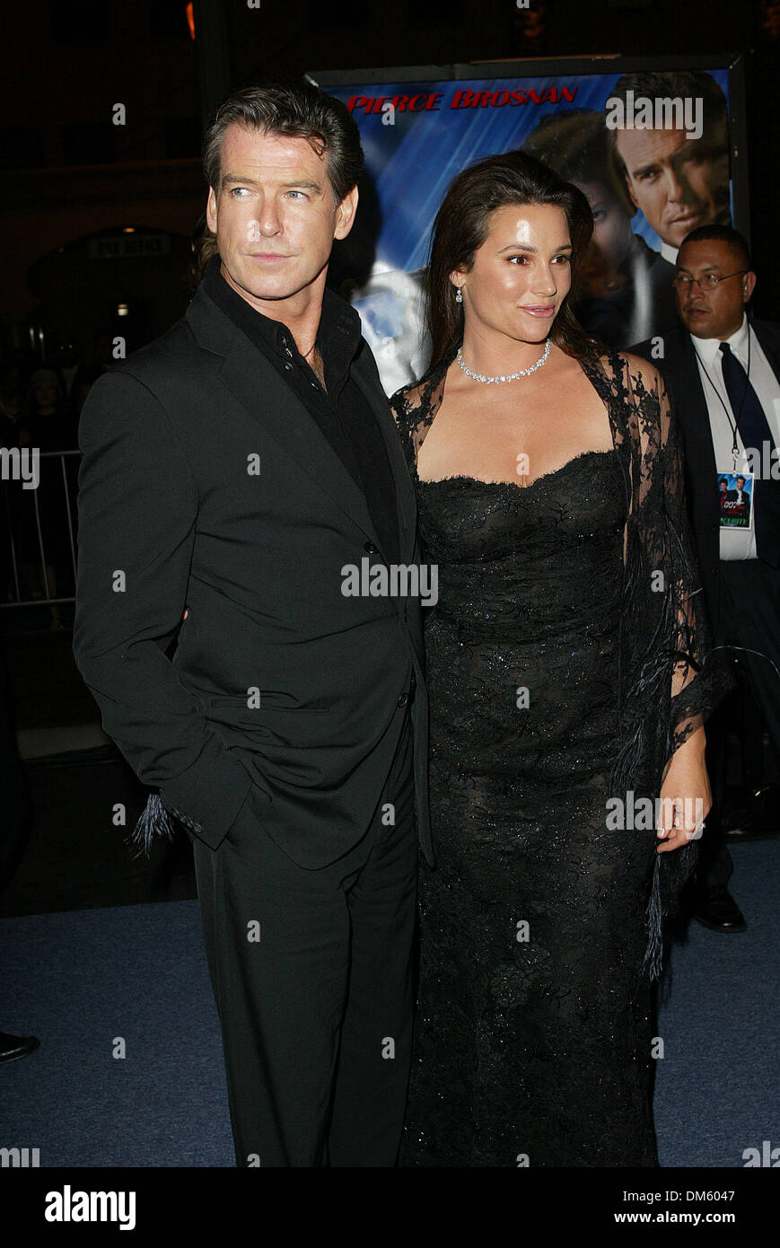 Nov. 11, 2002 - Los Angeles, CALIFORNIA - PIERCE BROSNAN AND WIFE KEELY ...