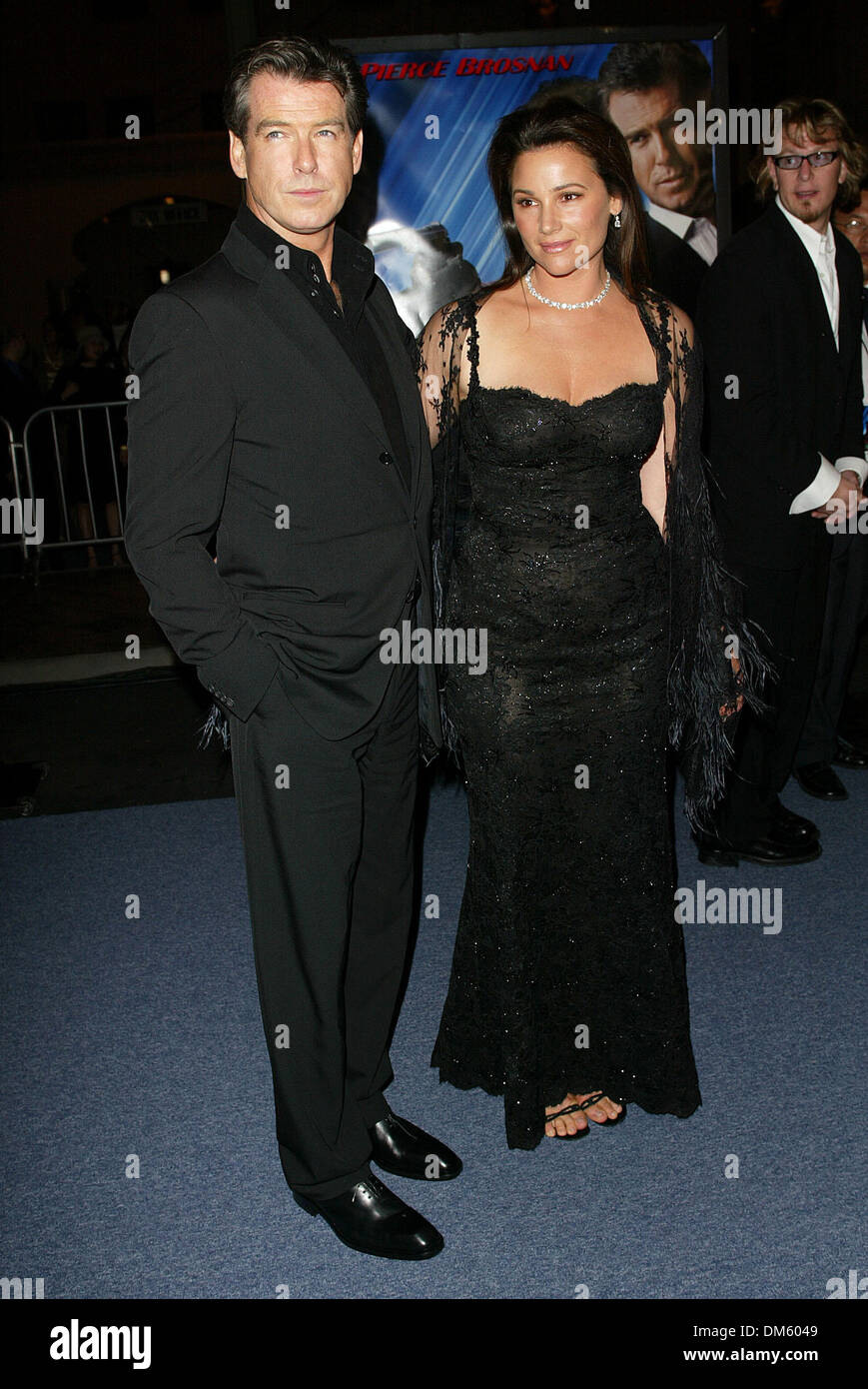 Nov. 11, 2002 - Los Angeles, CALIFORNIA - PIERCE BROSNAN AND WIFE KEELY ...