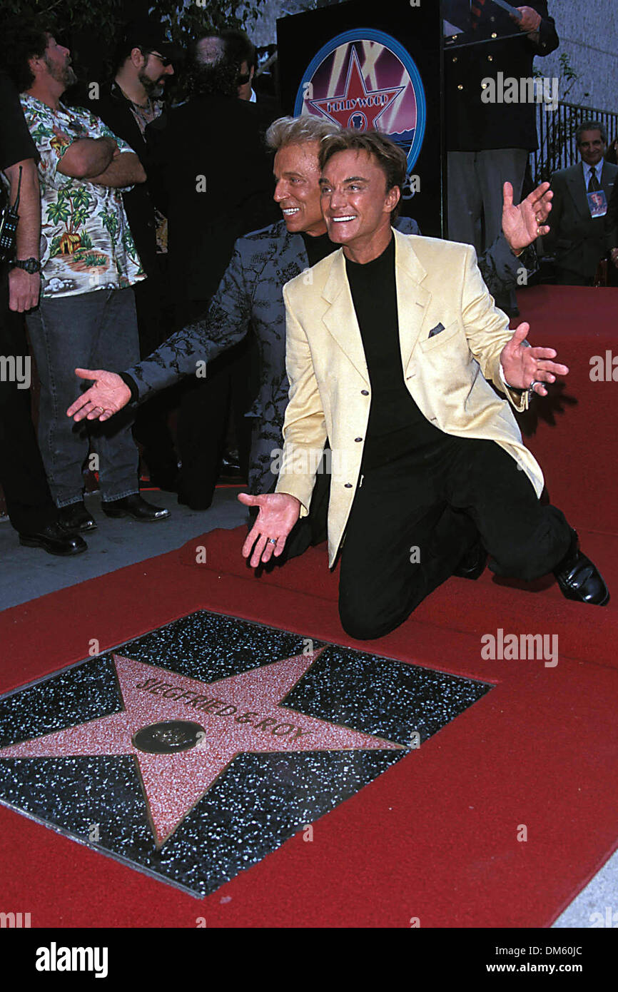 Sept. 23, 1999 - K16665FB.SIEGFRIED AND ROY HONORED WITH SATR ON ...