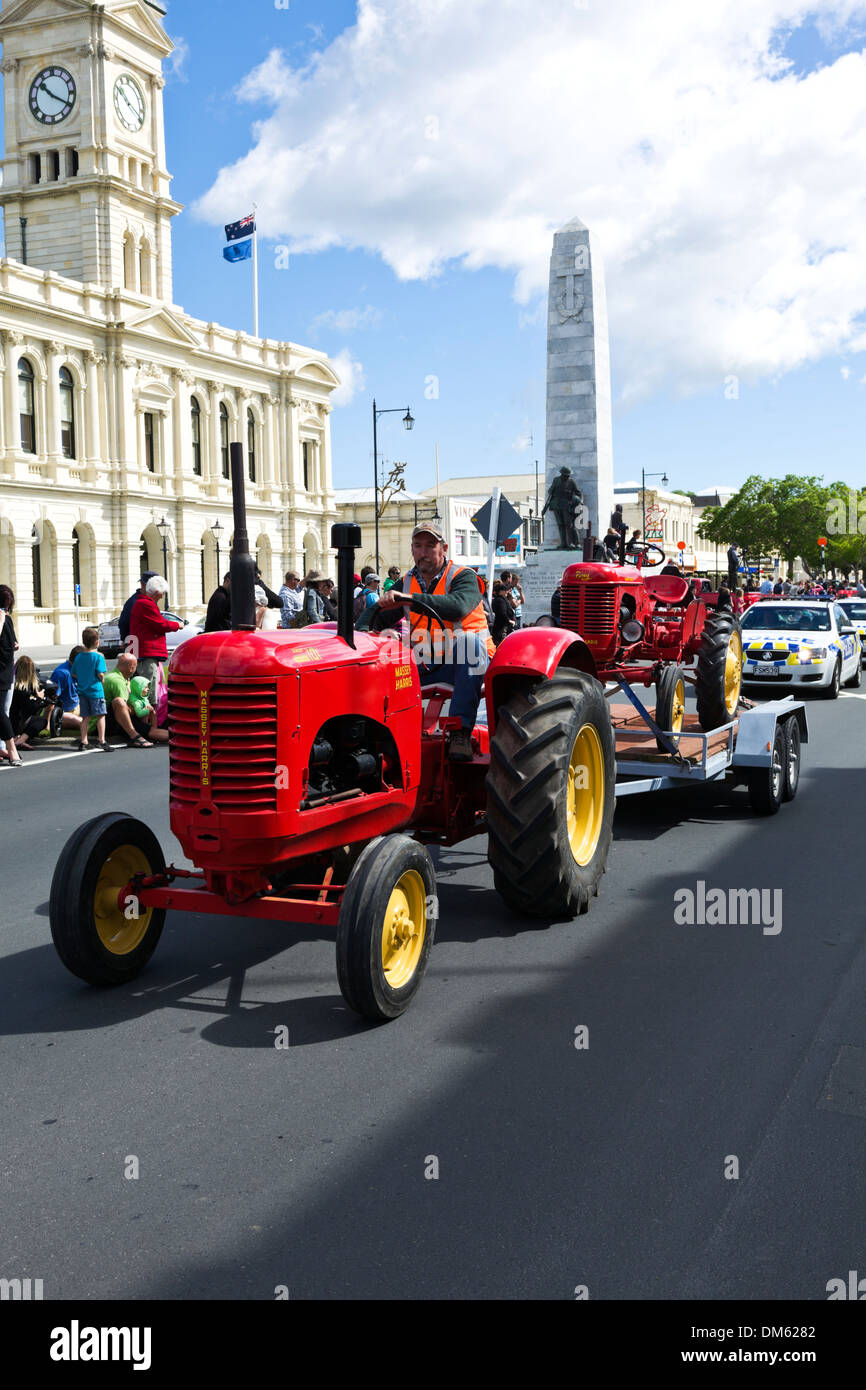 Vintage tractor parade hi-res stock photography and images - Alamy