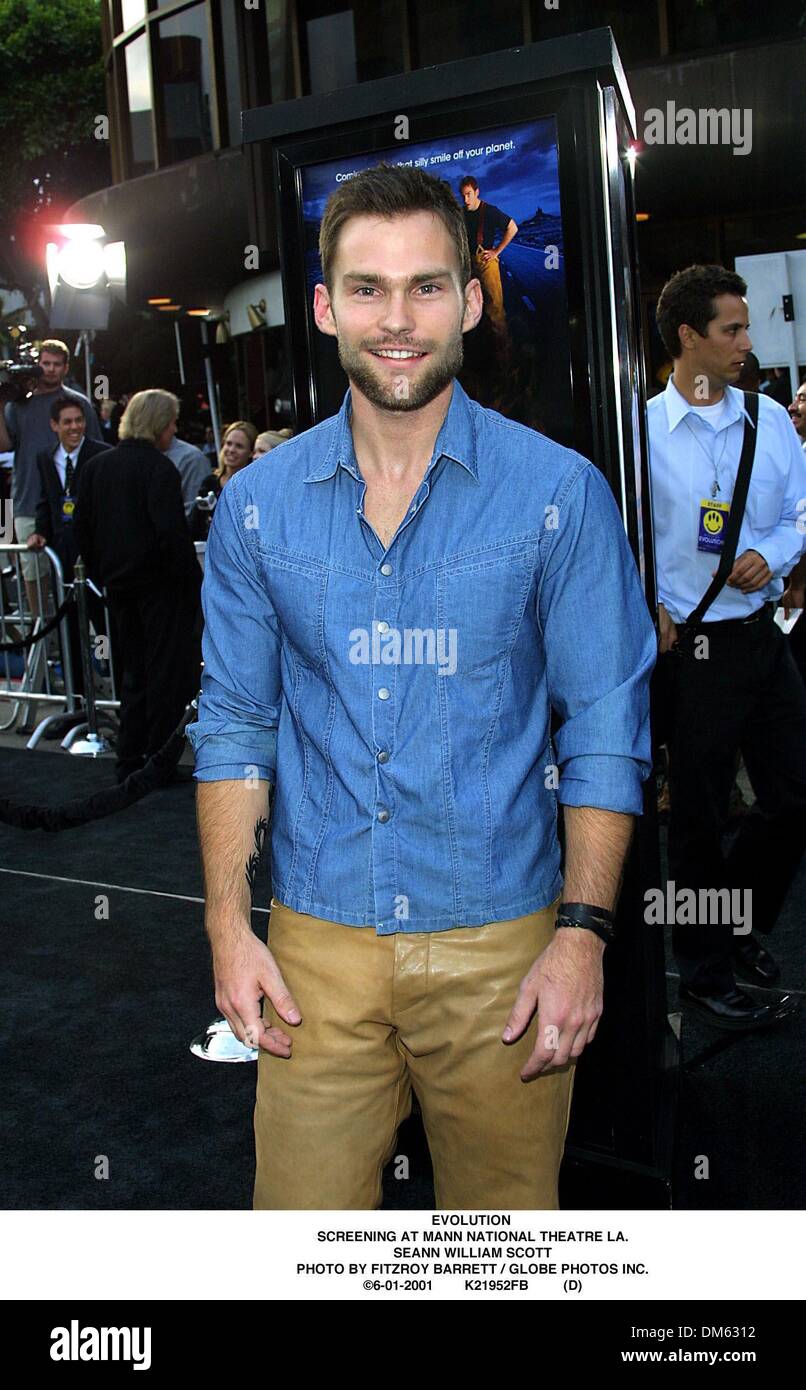 Evolution 2001 seann william scott hi-res stock photography and images ...