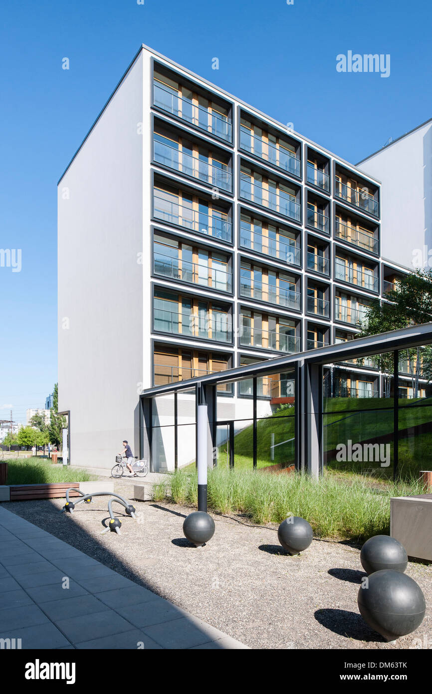 19th District Housing Complex, Warsaw, Poland. Architect: Jems ...