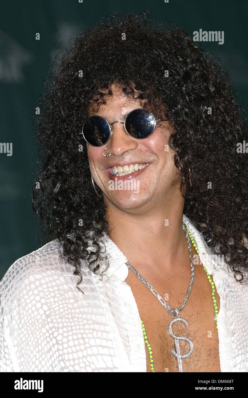 Sept. 23, 2002 - Beverly Hills, CALIFORNIA - SLASH..JAGUAR'S TRIBUTE TO ...