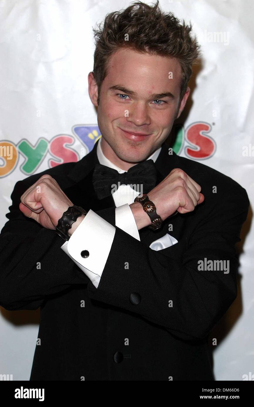 Oct. 15, 2002 - Beverly Hills, CALIFORNIA, USA - SEAN ASHTON (XMEN II ...