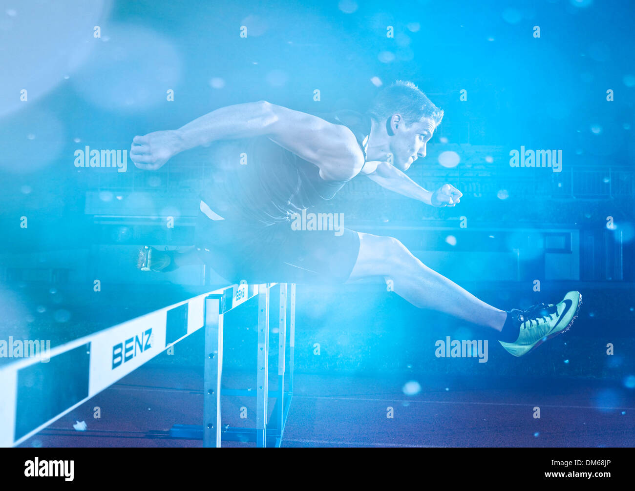 Hurdle racing hi-res stock photography and images - Alamy