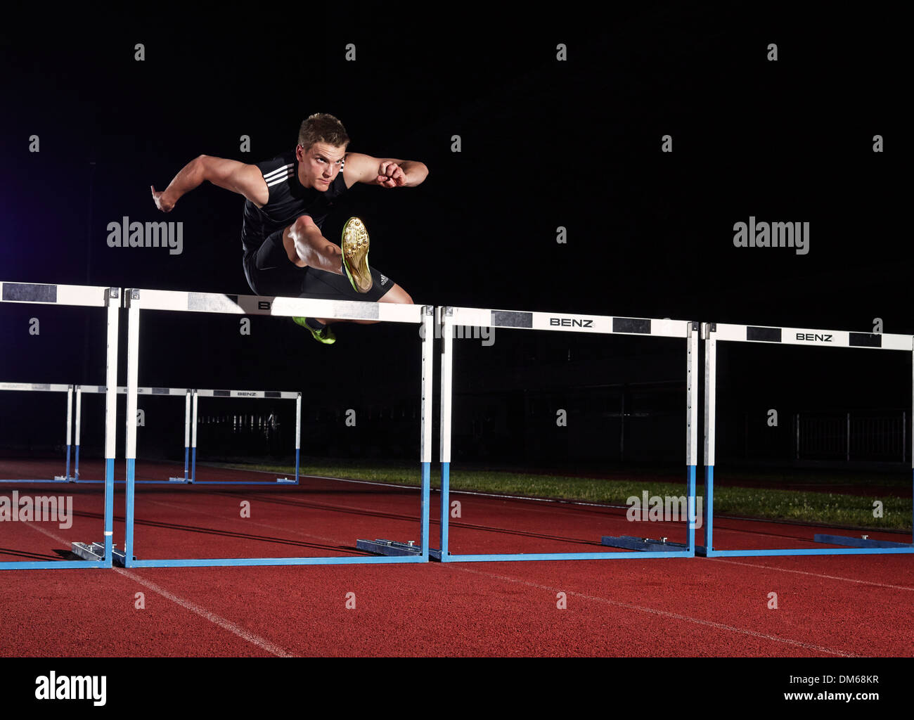 Racing and light athletes hi-res stock photography and images - Alamy