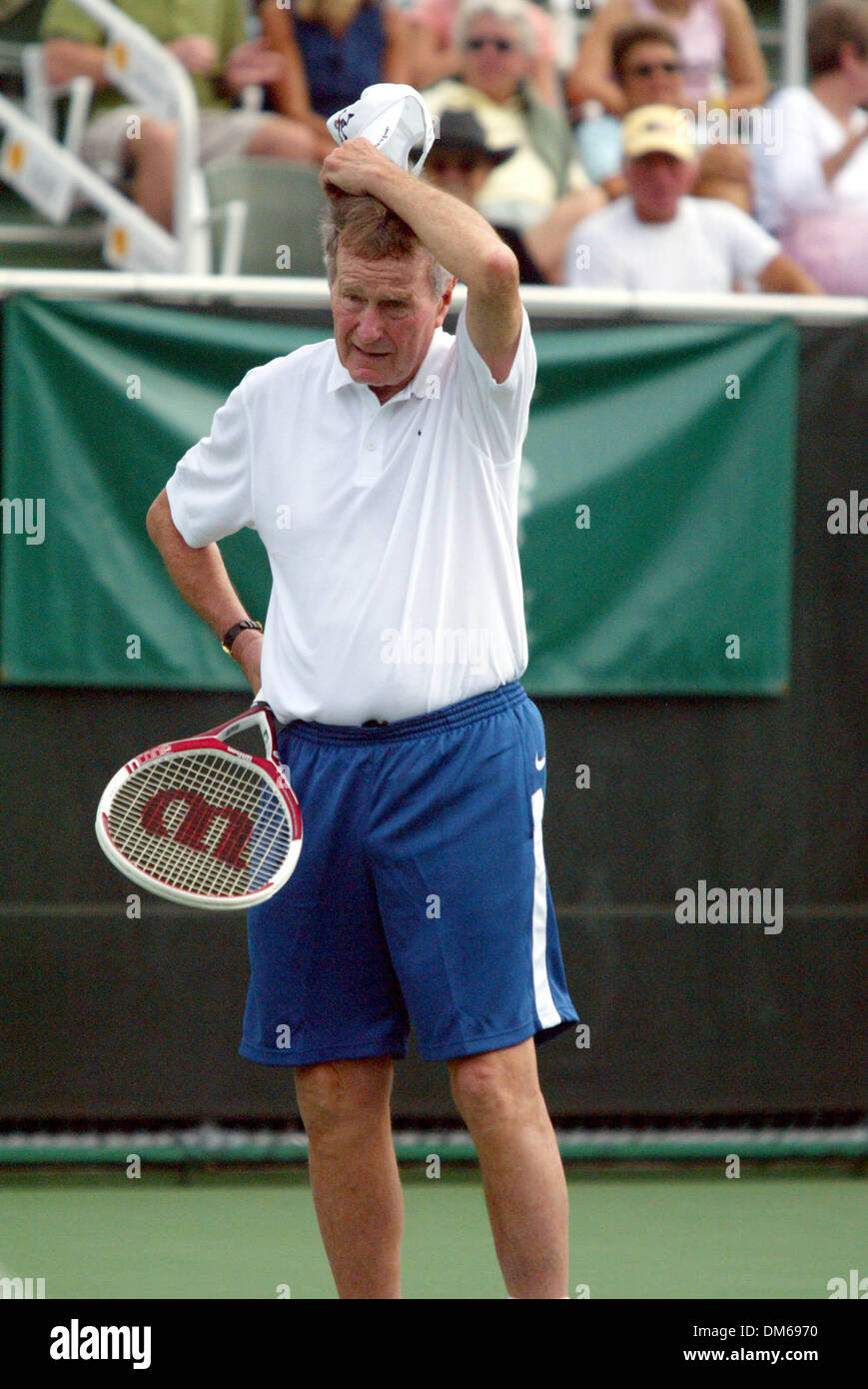 President george bush during fundraiser hi-res stock photography and ...