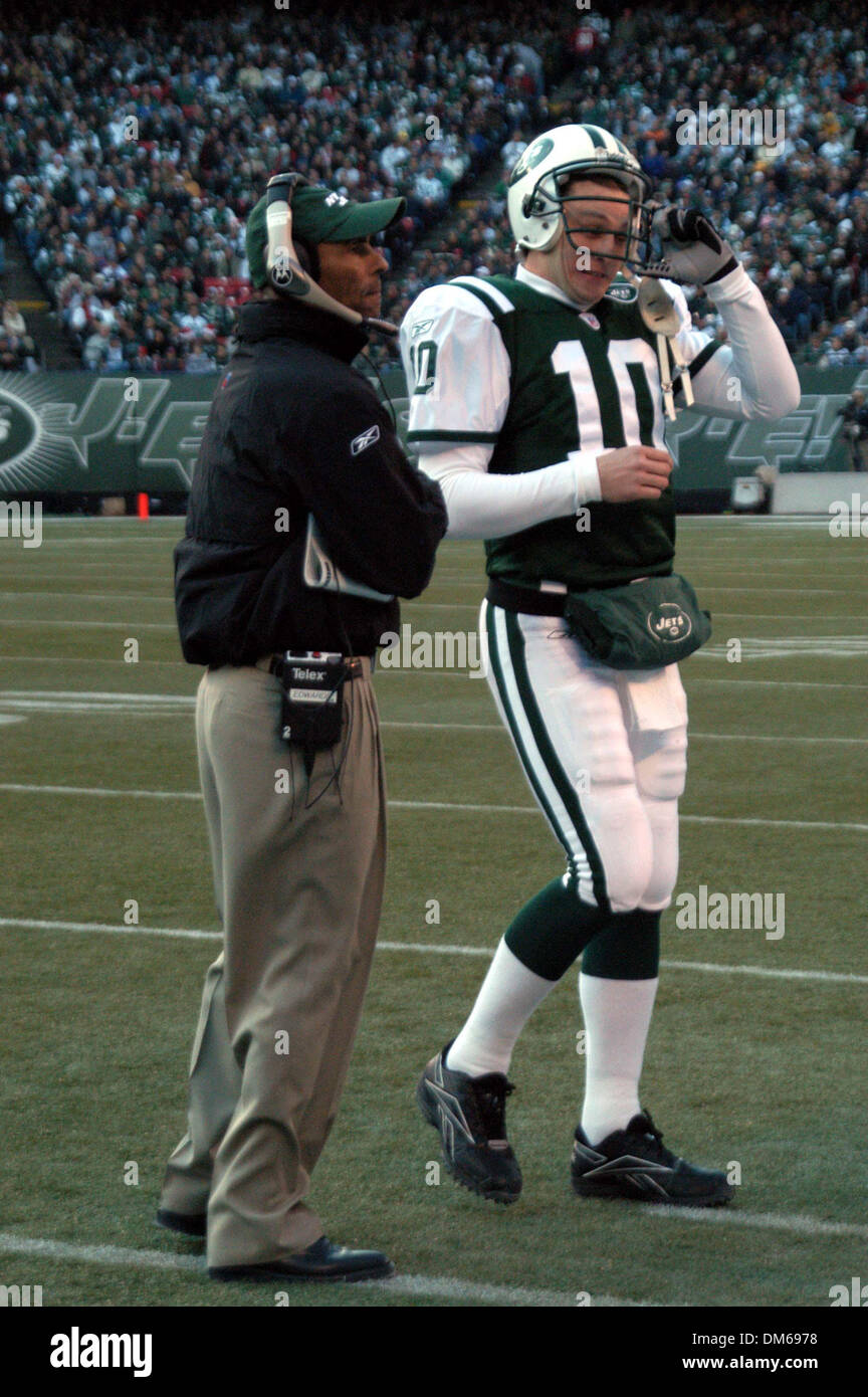 Herm edwards jets hi-res stock photography and images - Alamy