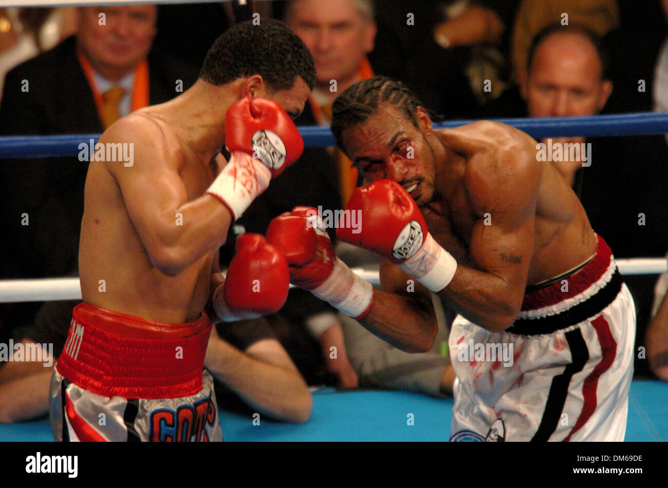 Dec 11, 2004; Las Vegas, NV, USA; MIGUEL COTTO of Puerto Rico, defeats ...