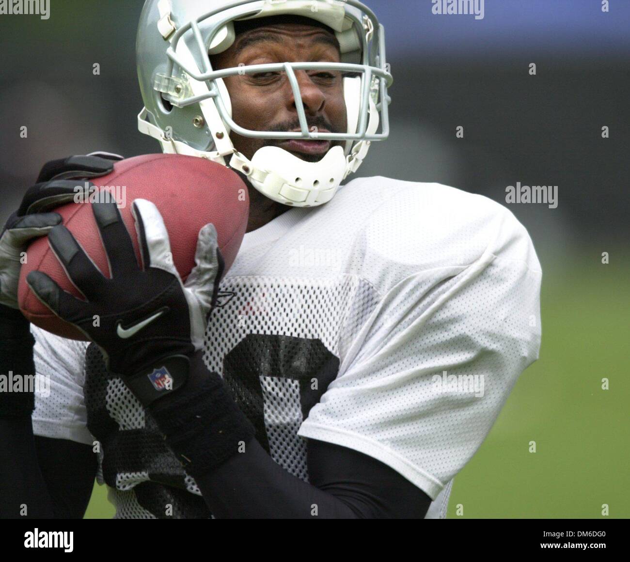 Jerry rice 2001 hi-res stock photography and images - Alamy