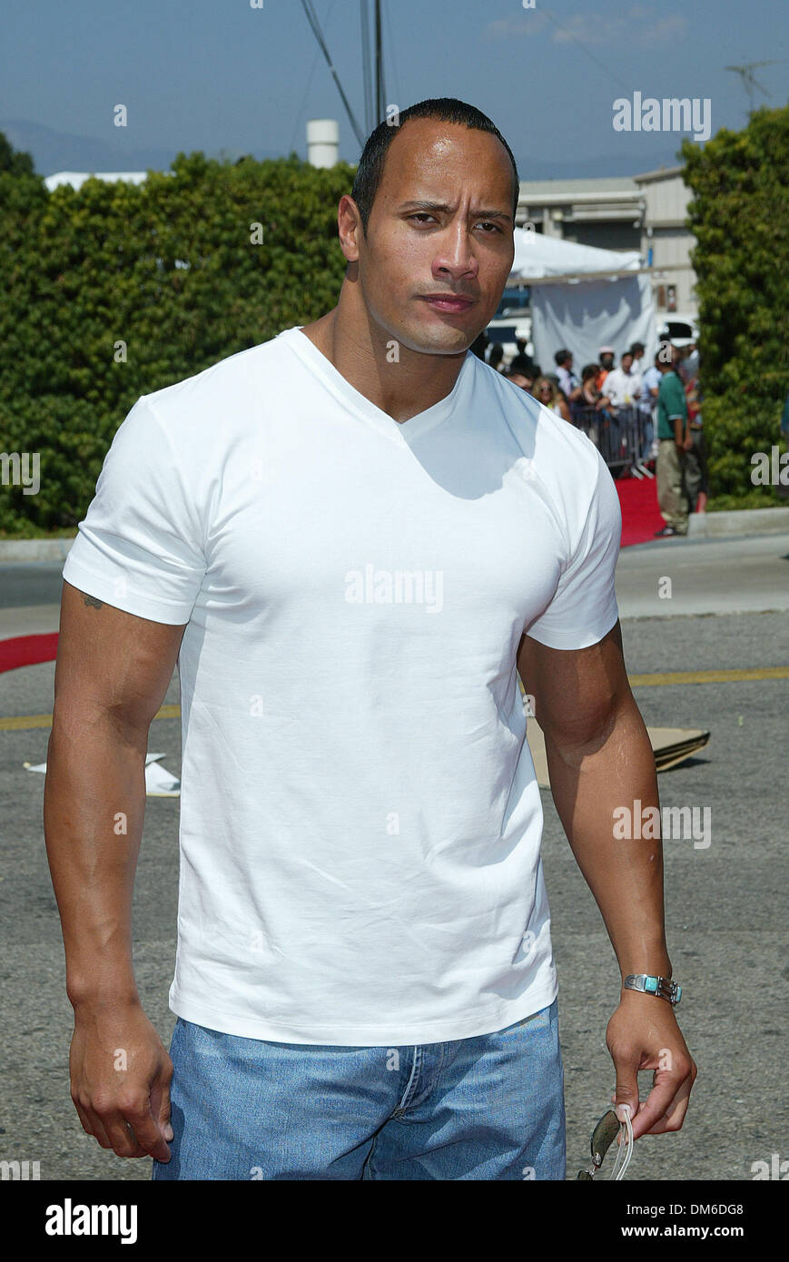 Dwayne the rock johnson 2002 hi-res stock photography and images - Alamy