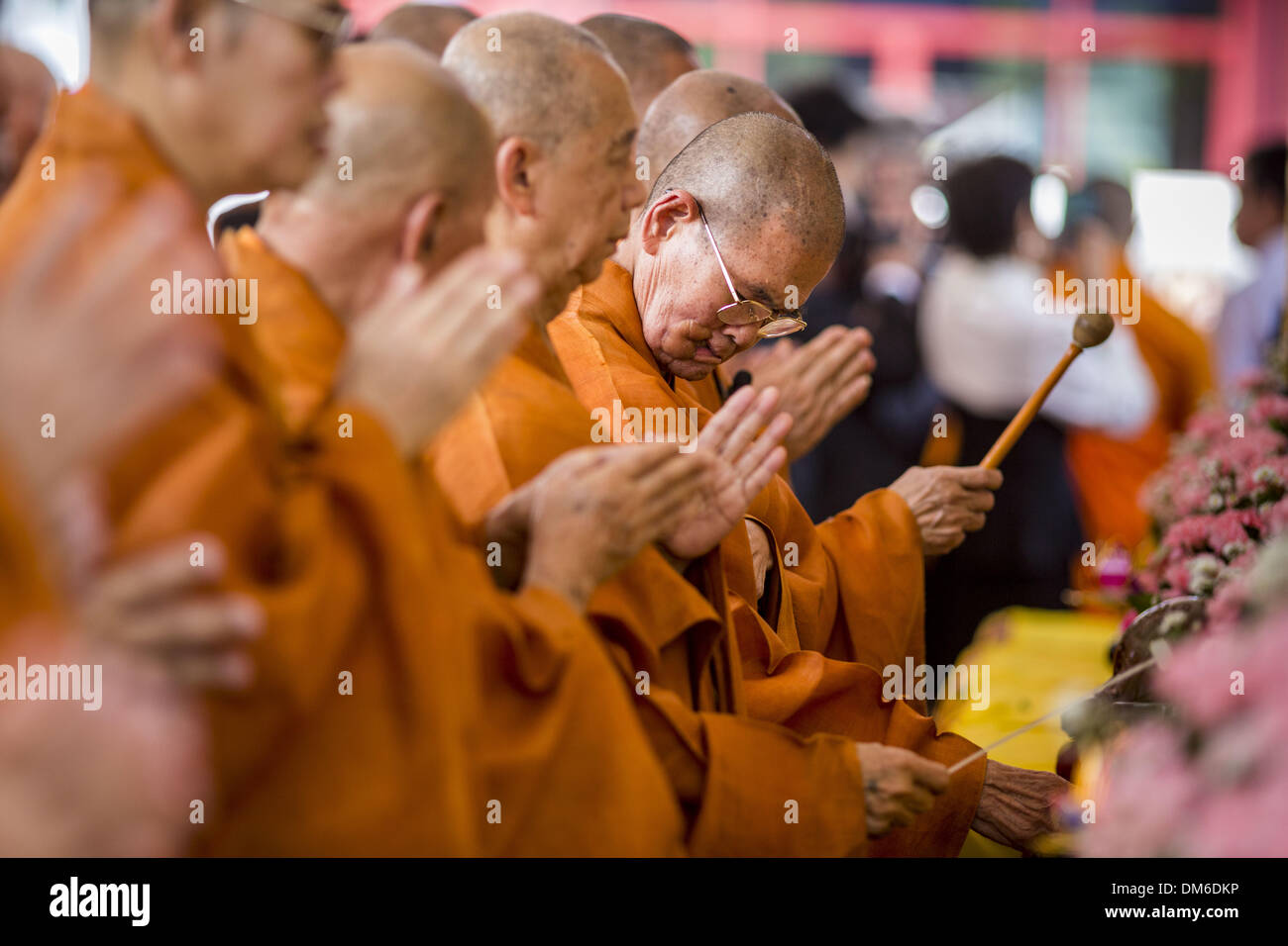 Bangkok, Thailand. 12th Dec, 2013. Thai-Chinese Mahayana Buddhist Monks ...