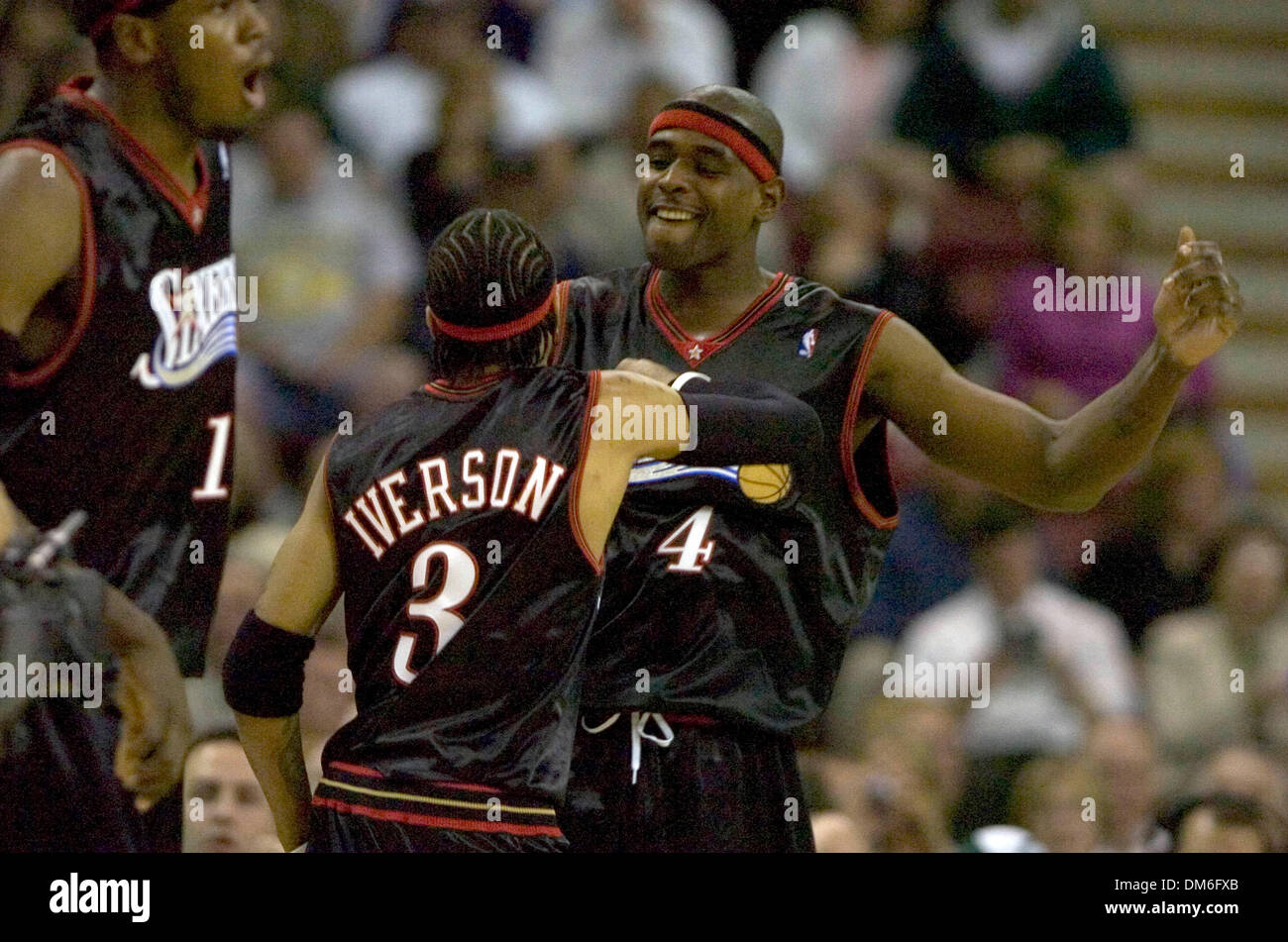 Mar 28, 2005; Scottsdale, Arizona, USA; Chris Webber and teammate Allen ...
