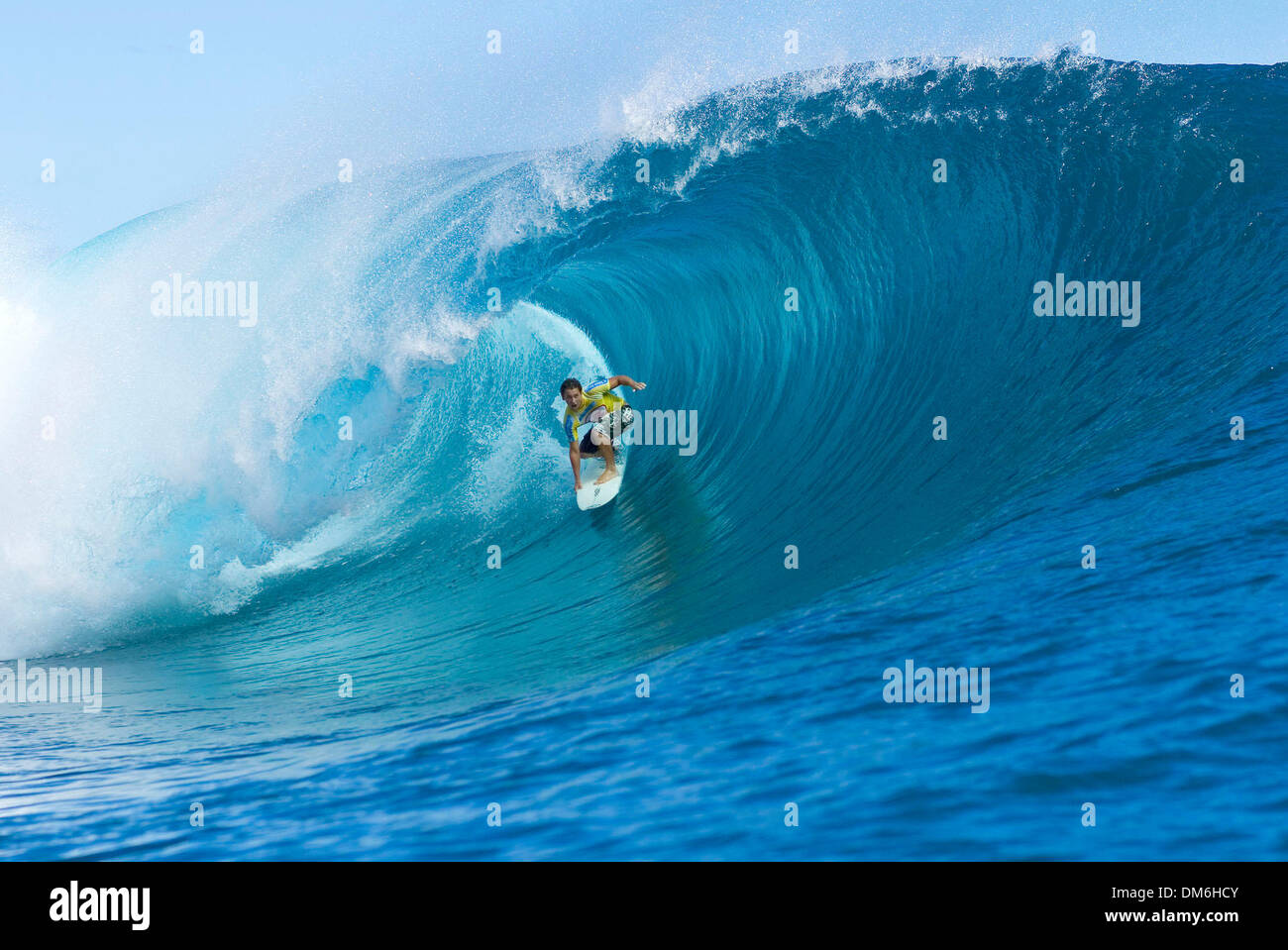 Teahupoo wave hi-res stock photography and images - Alamy