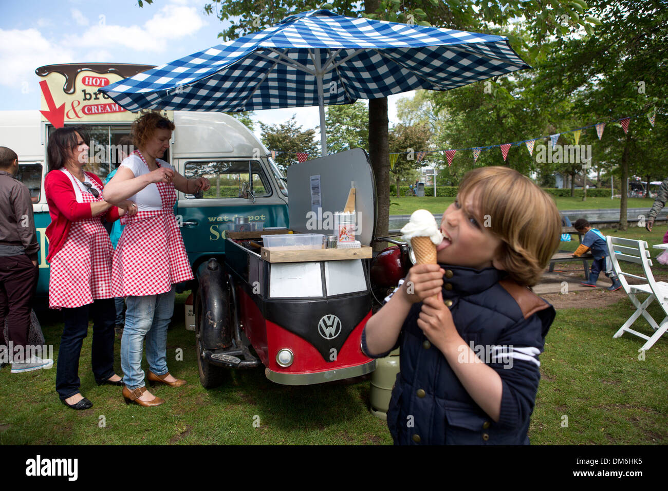 Child transport in holland hi-res stock photography and images - Alamy