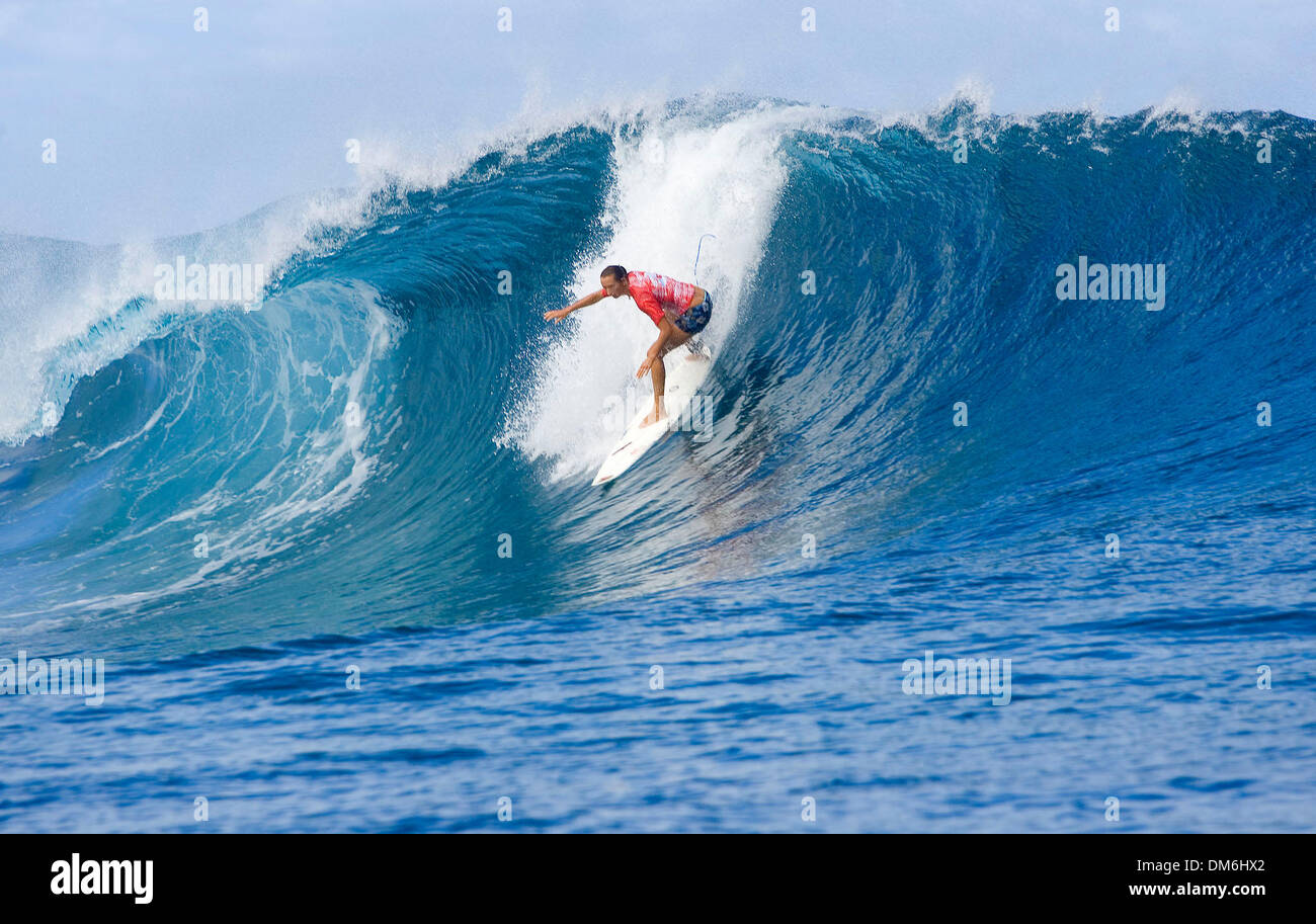 Teahupoo wave hi-res stock photography and images - Alamy