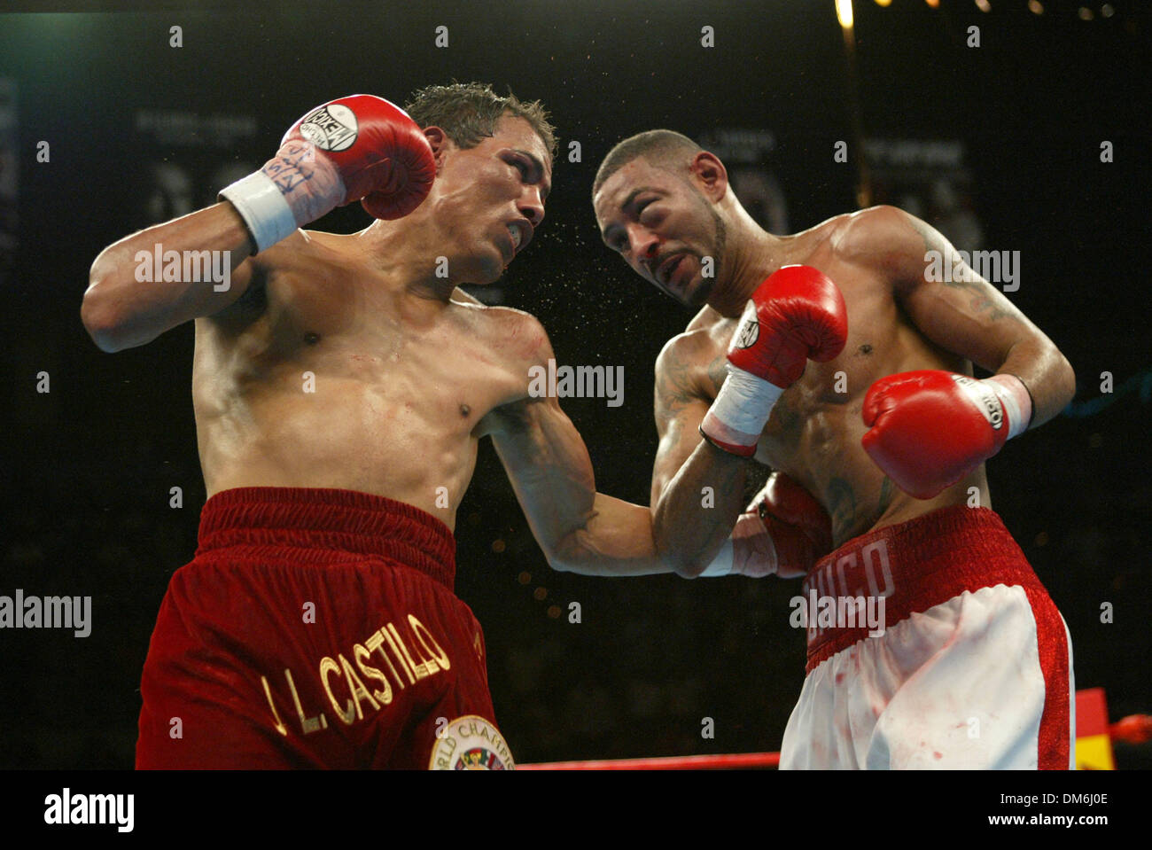 May 07, 2005; Las Vegas, NV, USA; Boxing: JOSE LUIS CASTILLO (L) in the ...