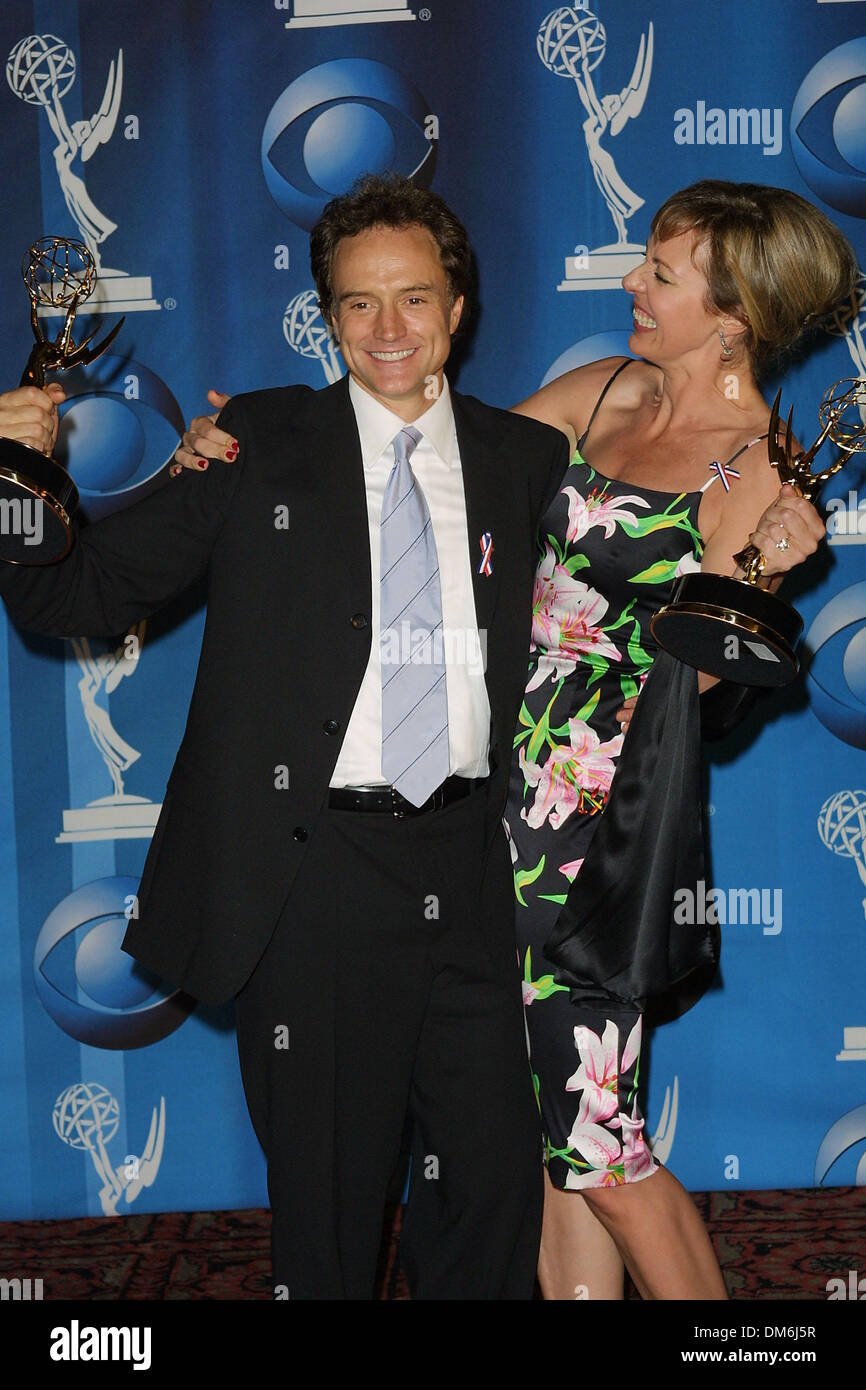 Nov. 4, 2001 - 53RD EMMY AWARDS.AT THE SHUBERT THEATRE IN LOS ANGELES ...