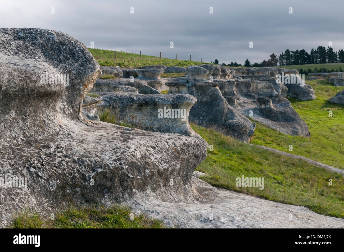 The Elephant Rocks between Ngapara and Duntroon, Waitaki Valley, Otago ...