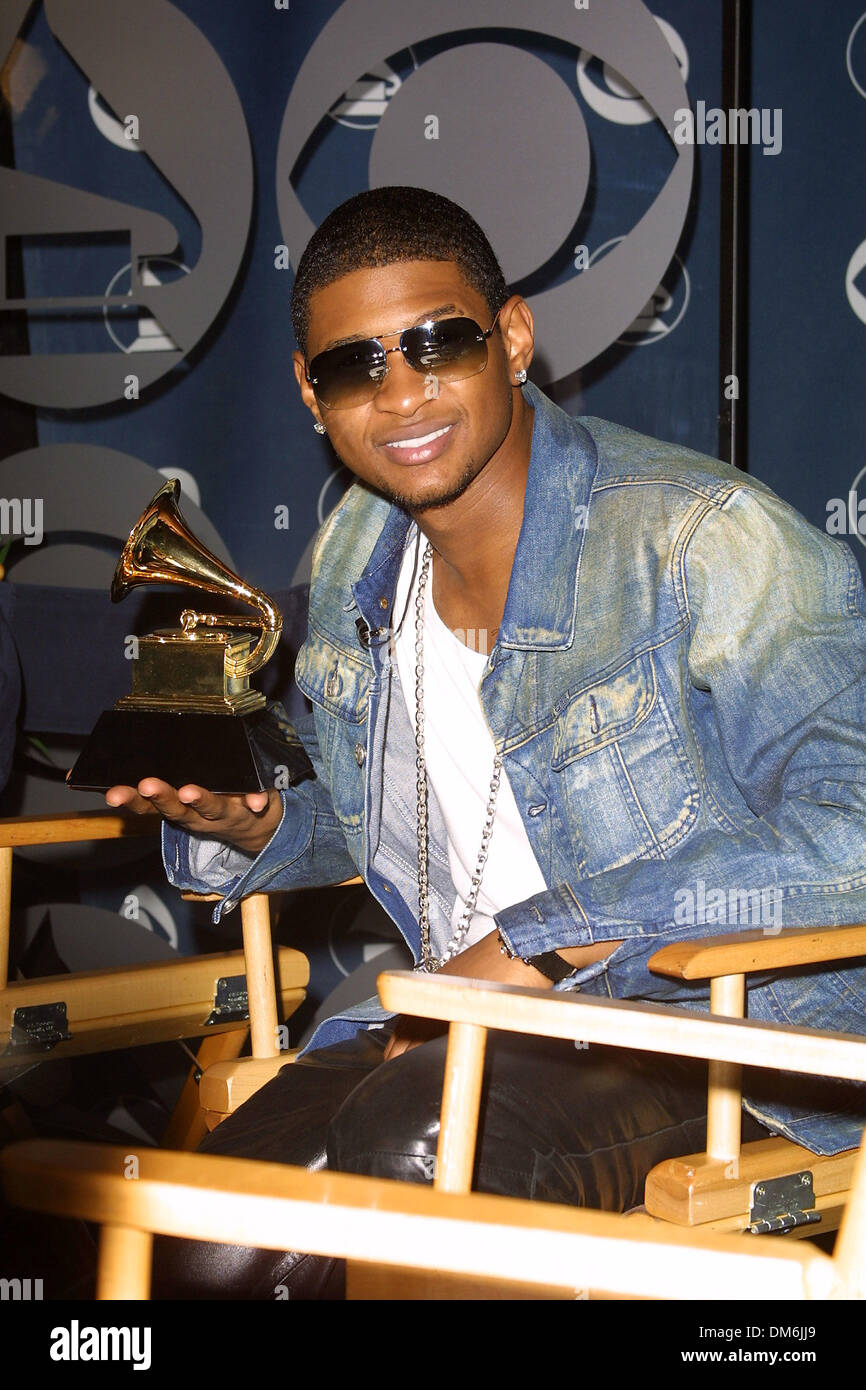 Usher 2002 hi-res stock photography and images - Alamy