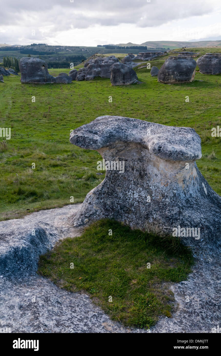 The Elephant Rocks between Ngapara and Duntroon, Waitaki Valley, Otago ...