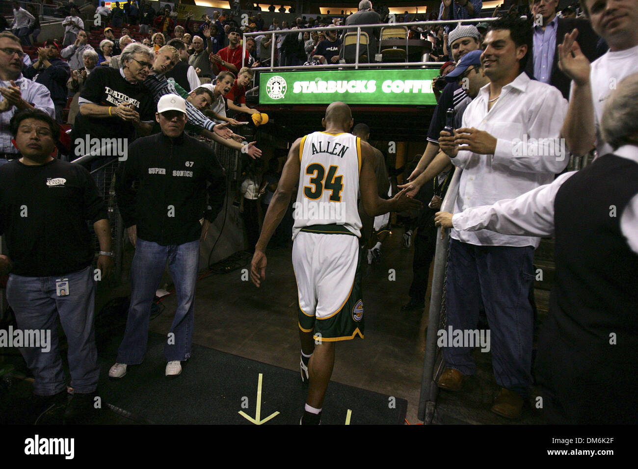 Seattle supersonics ray allen hi-res stock photography and images - Alamy