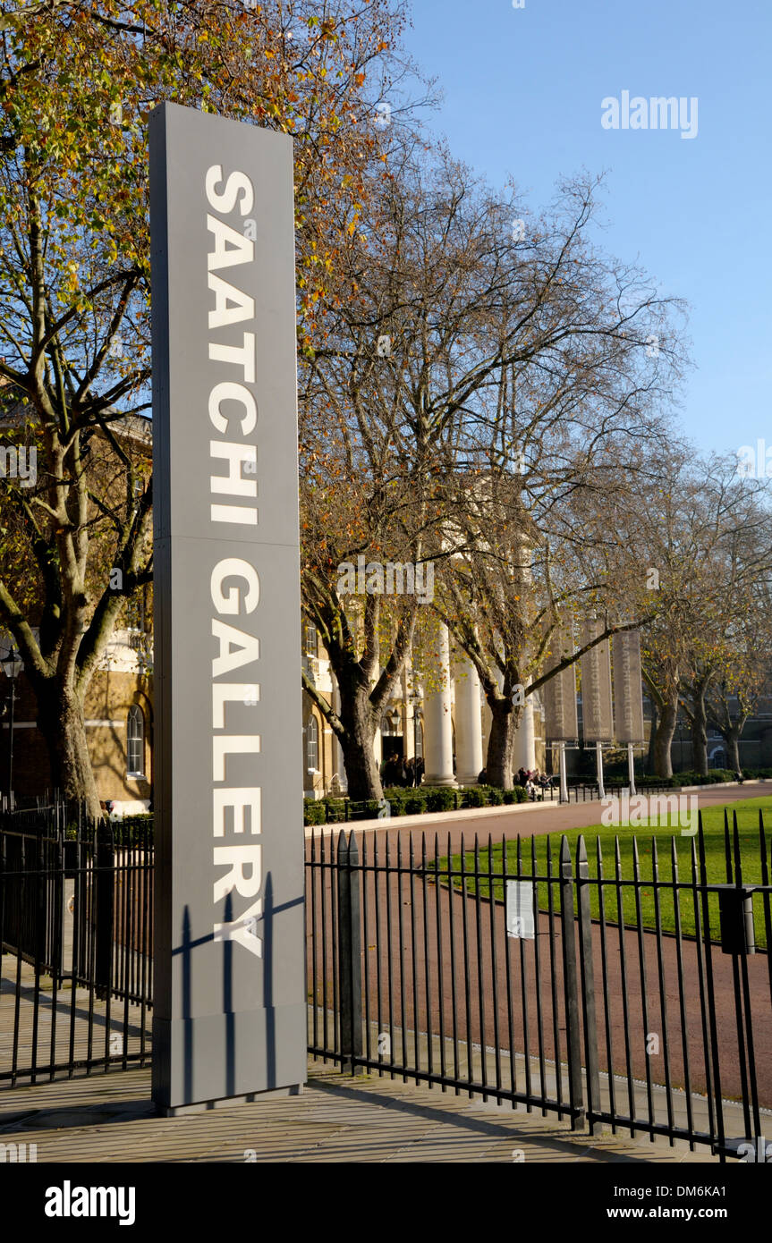 Saatchi gallery hi-res stock photography and images - Alamy