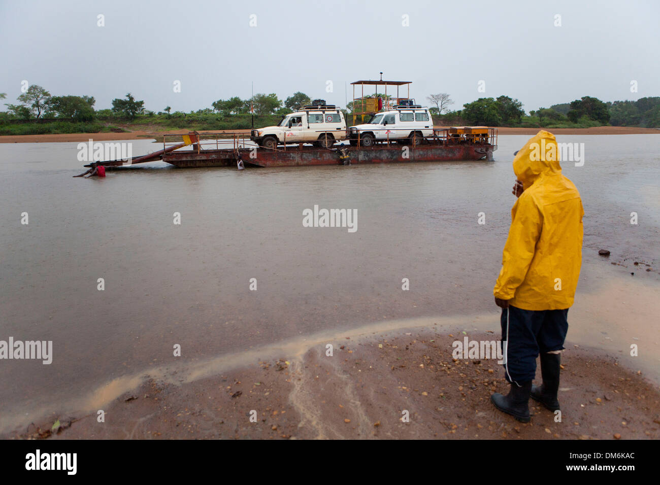 Car ferry cars crossing river hi-res stock photography and images - Alamy