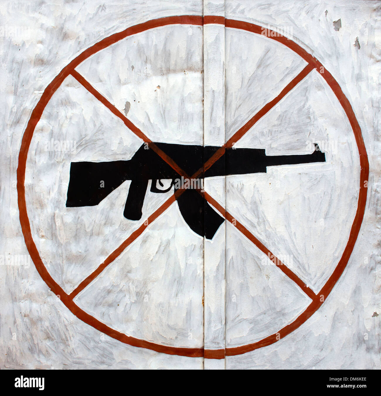 No arms sign on gate hi-res stock photography and images - Alamy