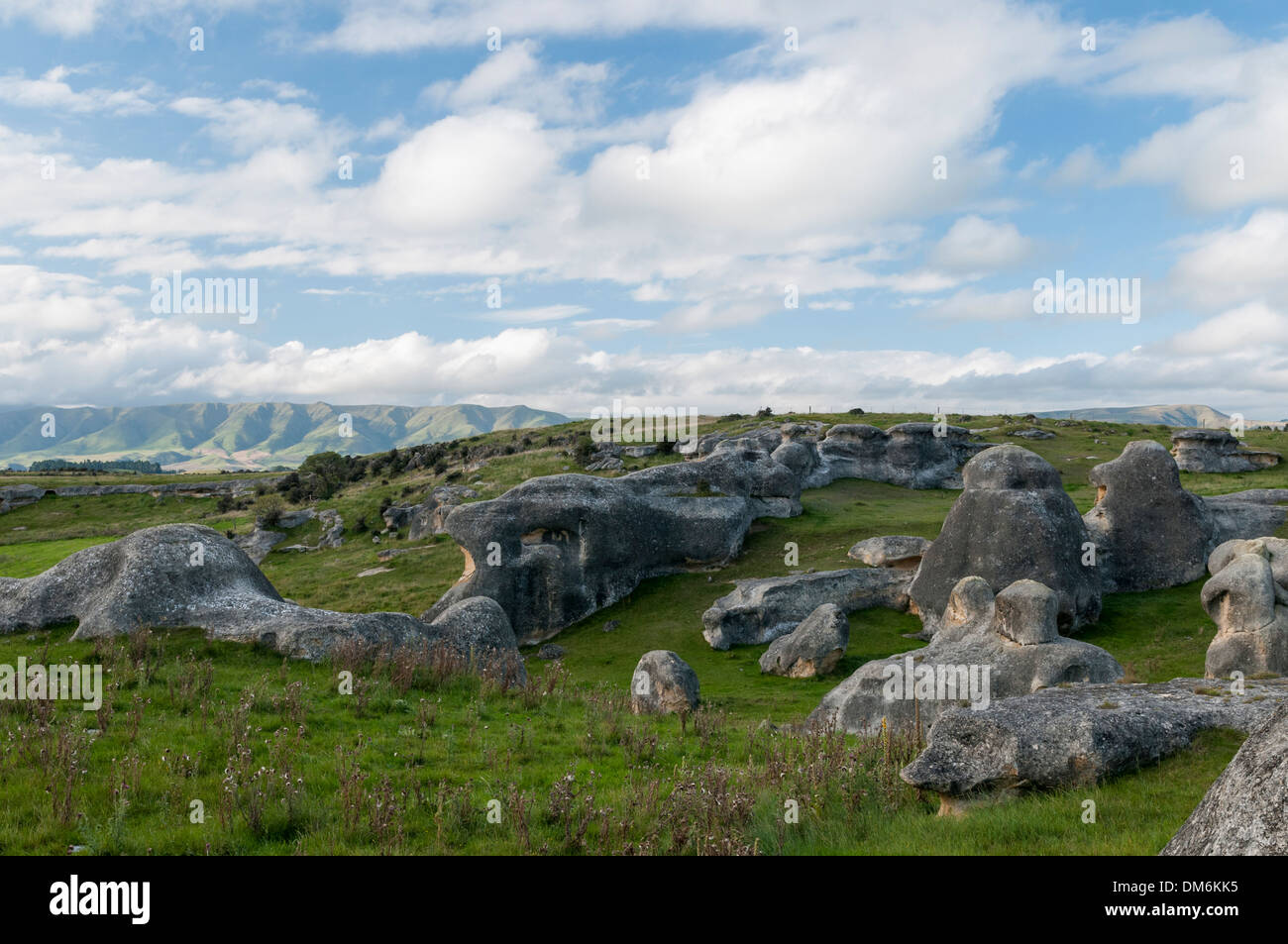 The Elephant Rocks between Ngapara and Duntroon, Waitaki Valley, Otago ...