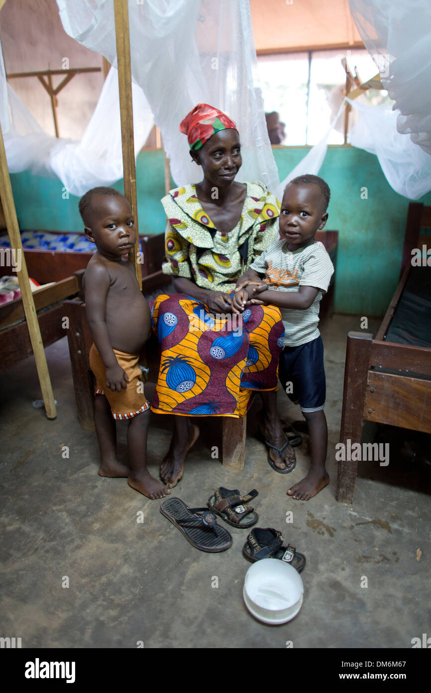 African twin babies hi-res stock photography and images - Alamy