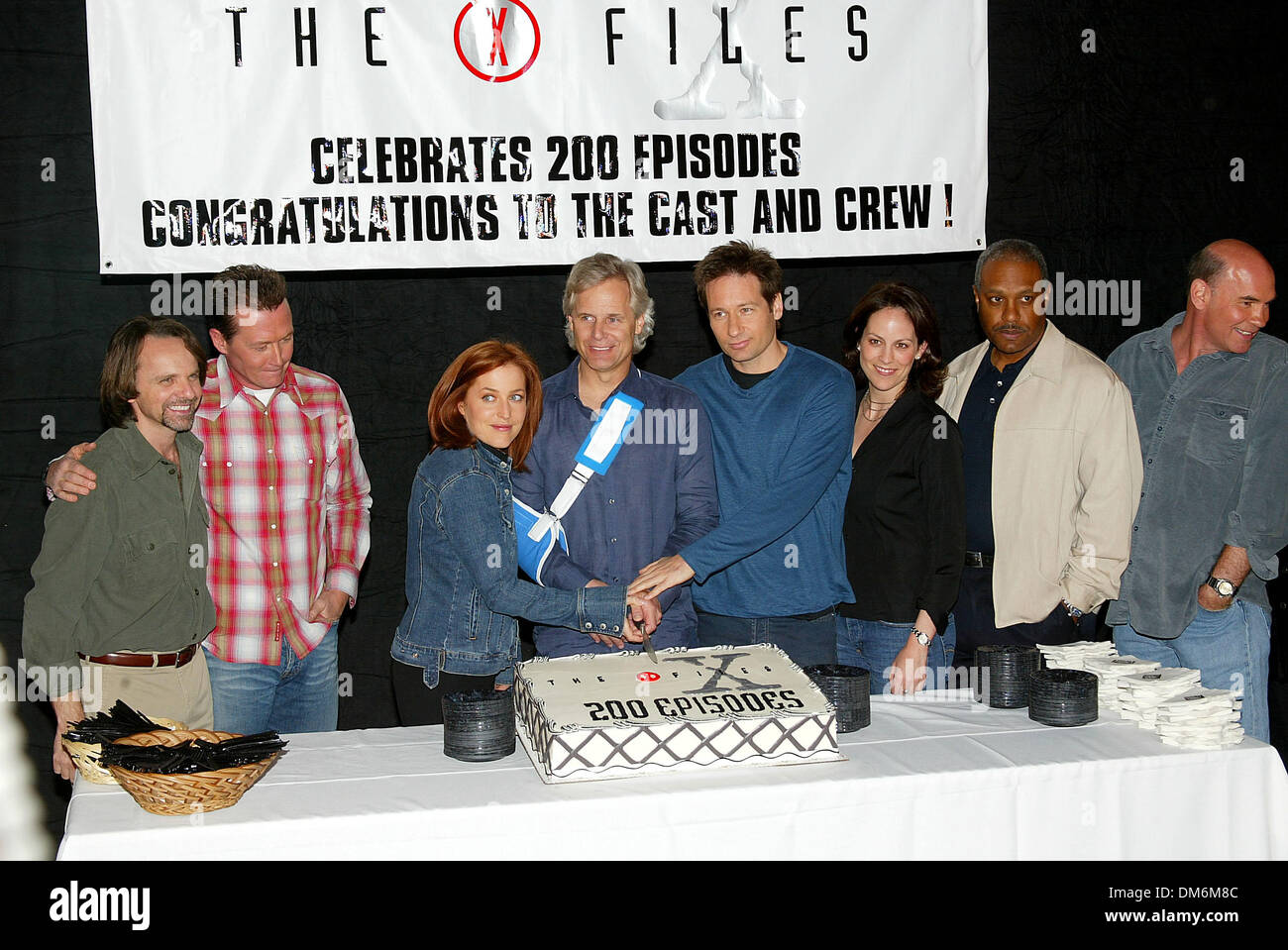 Apr. 5, 2002 - Los Angeles, CALIFORNIA - THE X-FILES 200TH EPISODE ...