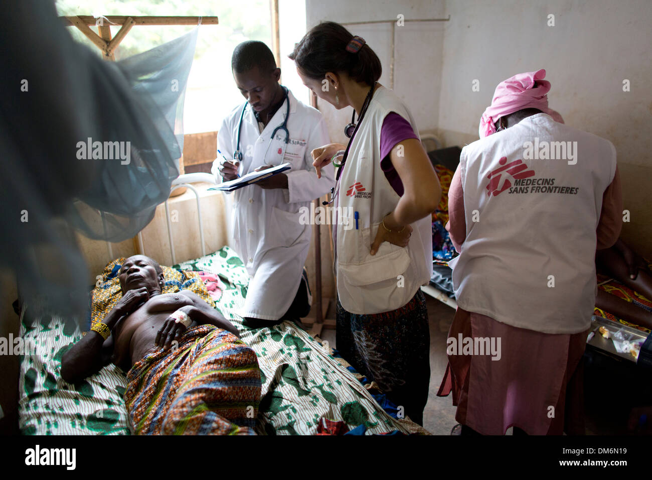 MSF doctor at work in batangafo hospital, central african republic ...