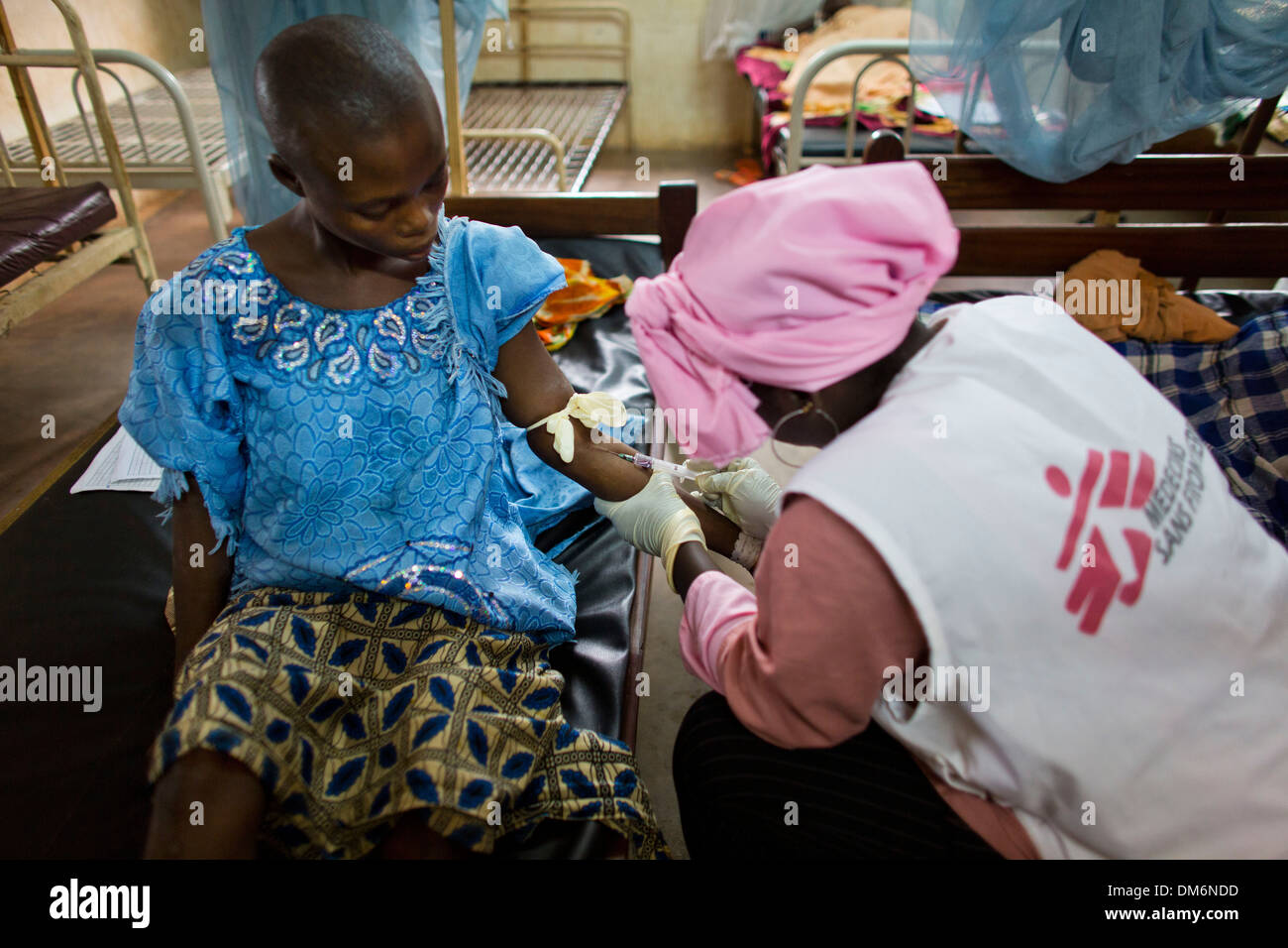MSF doctor at work in batangafo hospital, central african republic ...