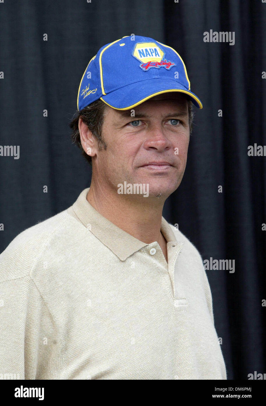 NASCAR Nextel Cup Series driver Michael Waltrip and Los Angeles Mayor ...