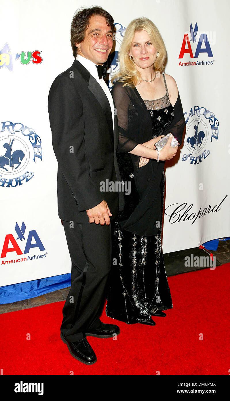 Oct. 15, 2002 - Beverly Hills, CALIFORNIA, USA - TONY DANZA AND WIFE ...