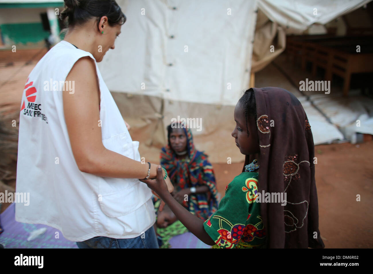 MSF doctor in clinic in CAR Stock Photo - Alamy