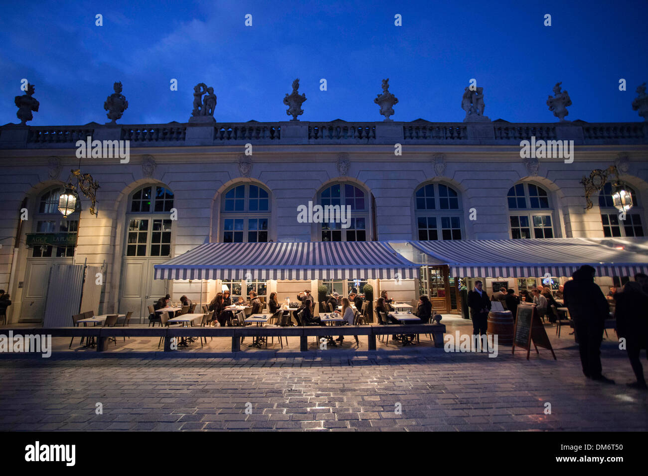 Bar in Stanislas square in Nancy at night Stock Photo - Alamy