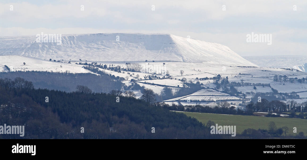 View of snow covered Hay Bluff in the Black Mountains of Wales Stock ...