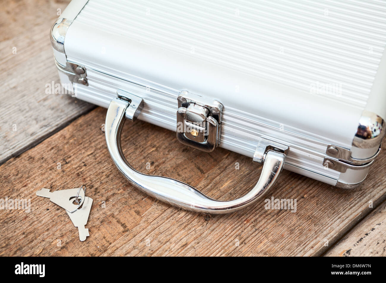 Suitcase keys hi-res stock photography and images - Alamy