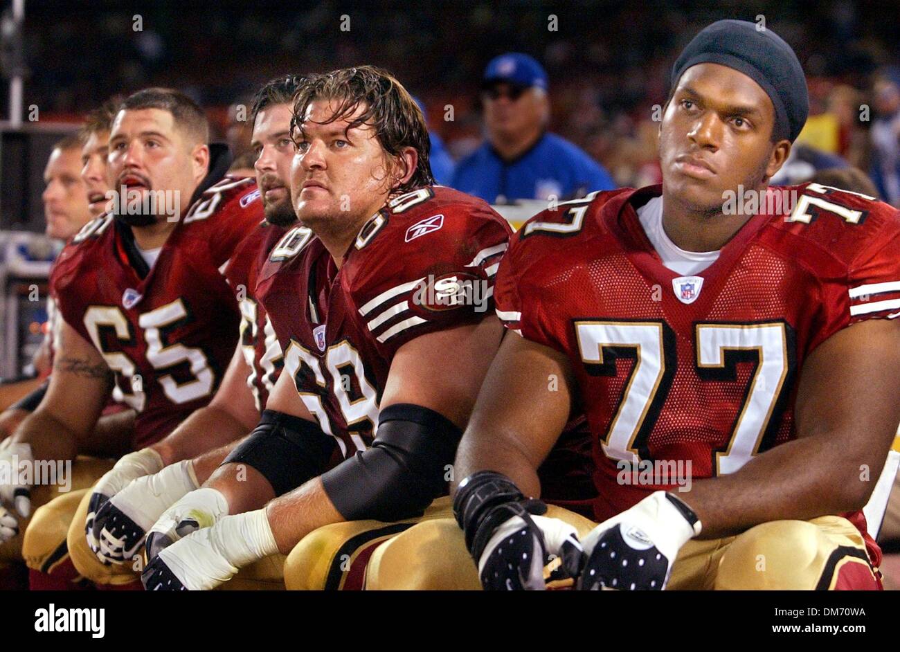 Offensive linemen 2004 hi-res stock photography and images - Alamy