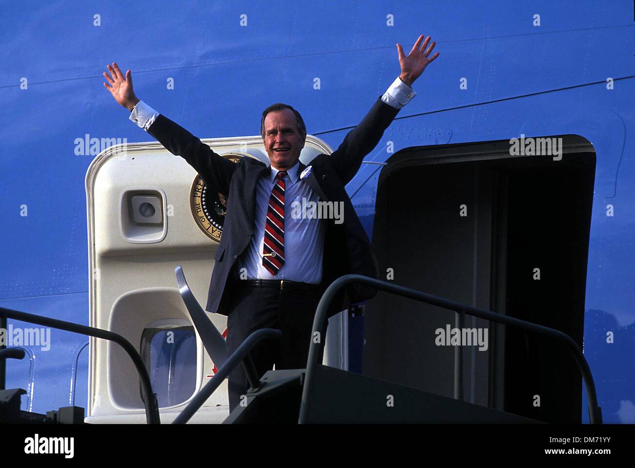 George bush 1992 campaign hi-res stock photography and images - Alamy