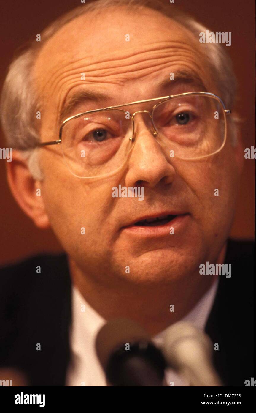 Phil gramm hi-res stock photography and images - Alamy