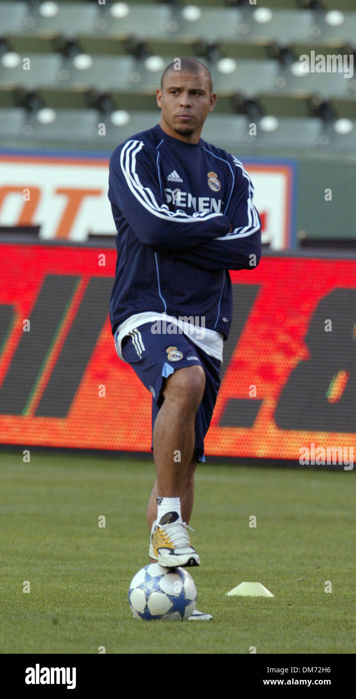 Ronaldo de lima hi-res stock photography and images - Alamy