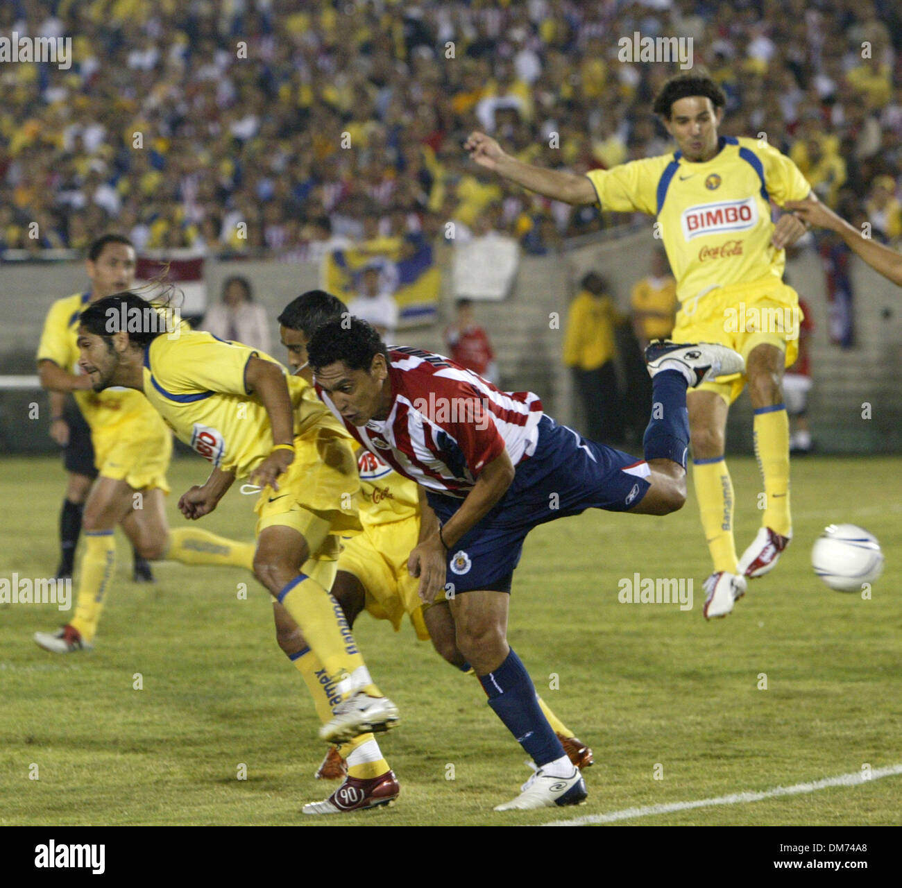 Aug 10, 2005; LOS ANGELES, CALIFORNIA, USA; Over 88,000 fans get ready ...